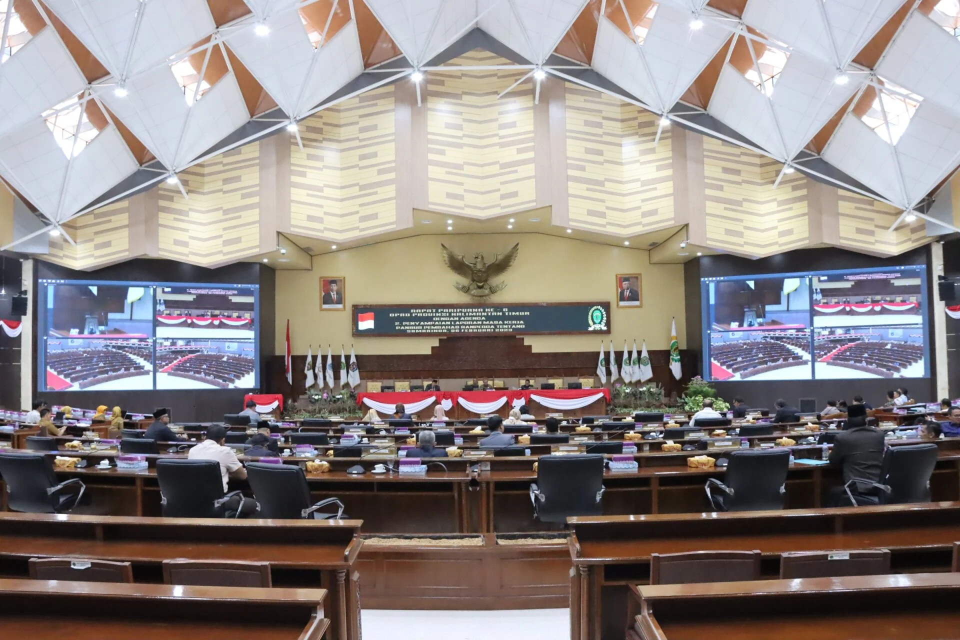 Hubungan Eksekutif-Legislatif Memanas, DPRD Kaltim Ancam Boikot ...